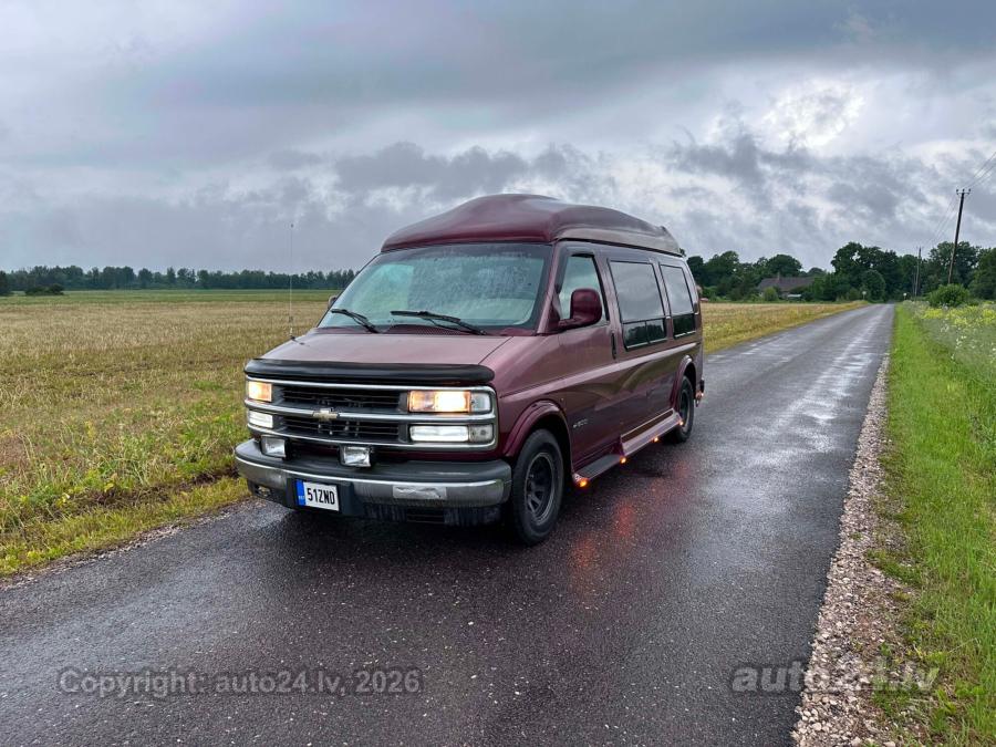 Red Chevrolet Express 1997 in Tallinn, with an engine capacity of 5.70 L and mileage of 330 thousand km for 6900 €, photo 3 on AUTOMOTO.COM.LV