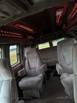 Red Chevrolet Express 1997 in Tallinn, with an engine capacity of 5.70 L and mileage of 330 thousand km for 6900 €, photo 6 on AUTOMOTO.COM.LV