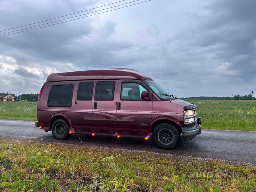 Red Chevrolet Express 1997 in Tallinn, with an engine capacity of 5.70 L and mileage of 330 thousand km for 6900 €, photo 11 on AUTOMOTO.COM.LV