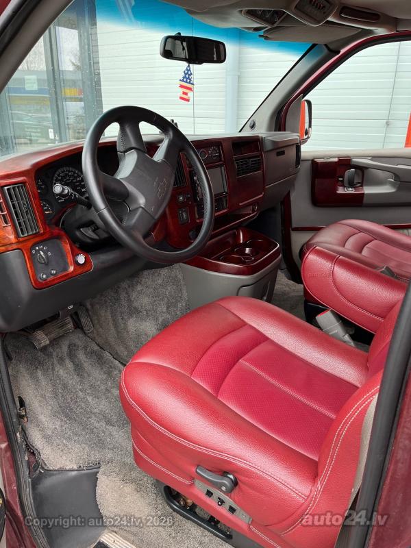 Sarkans Chevrolet Express 2003 Tartu, ar dzinēja tilpumu 5.30 L un nobraukumu 186 tūkst. km par 16300 €, foto 11 vietnē AUTOMOTO.COM.LV