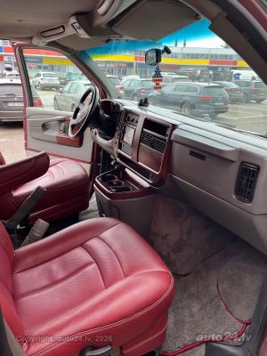 Sarkans Chevrolet Express 2003 Tartu, ar dzinēja tilpumu 5.30 L un nobraukumu 186 tūkst. km par 16300 €, foto 12 vietnē AUTOMOTO.COM.LV