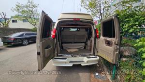 Chevrolet Express 2009 Tallina, ar dzinēja tilpumu 5.30 L un nobraukumu 100 tūkst. km par 23900 €, foto 7 vietnē AUTOMOTO.COM.LV