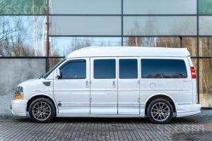 White Chevrolet Express 2012 in Riga, with an engine capacity of 5.30 L and mileage of 105 thousand km for 31500 €, photo 5 on AUTOMOTO.COM.LV