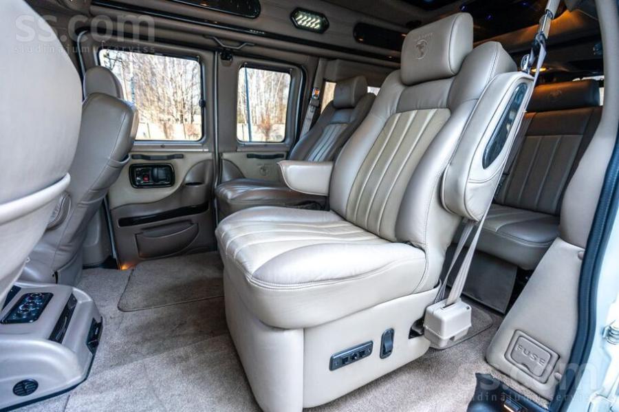 White Chevrolet Express 2012 in Riga, with an engine capacity of 5.30 L and mileage of 105 thousand km for 31500 €, photo 16 on AUTOMOTO.COM.LV