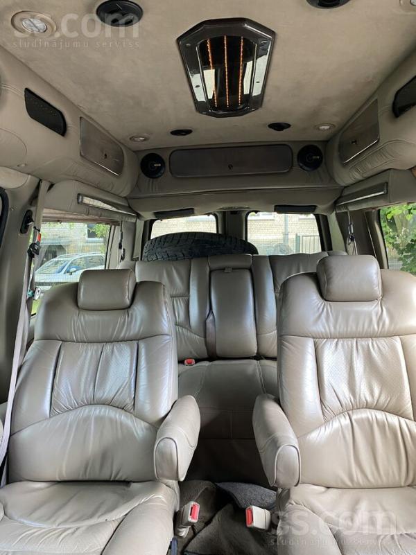 Balts Chevrolet Express 2003 Cēsis, ar dzinēja tilpumu 5.30 L un nobraukumu 158 tūkst. km par 19000 €, foto 9 vietnē AUTOMOTO.COM.LV