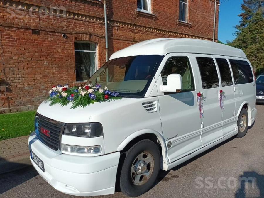 Balts Chevrolet Express 2003 Cēsis, ar dzinēja tilpumu 5.30 L un nobraukumu 158 tūkst. km par 19000 €, foto 1 vietnē AUTOMOTO.COM.LV
