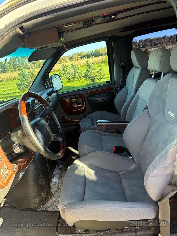 Balts Chevrolet Express 2001 Tallina, ar dzinēja tilpumu 5.70 L un nobraukumu 235 tūkst. km par 5900 €, foto 9 vietnē AUTOMOTO.COM.LV