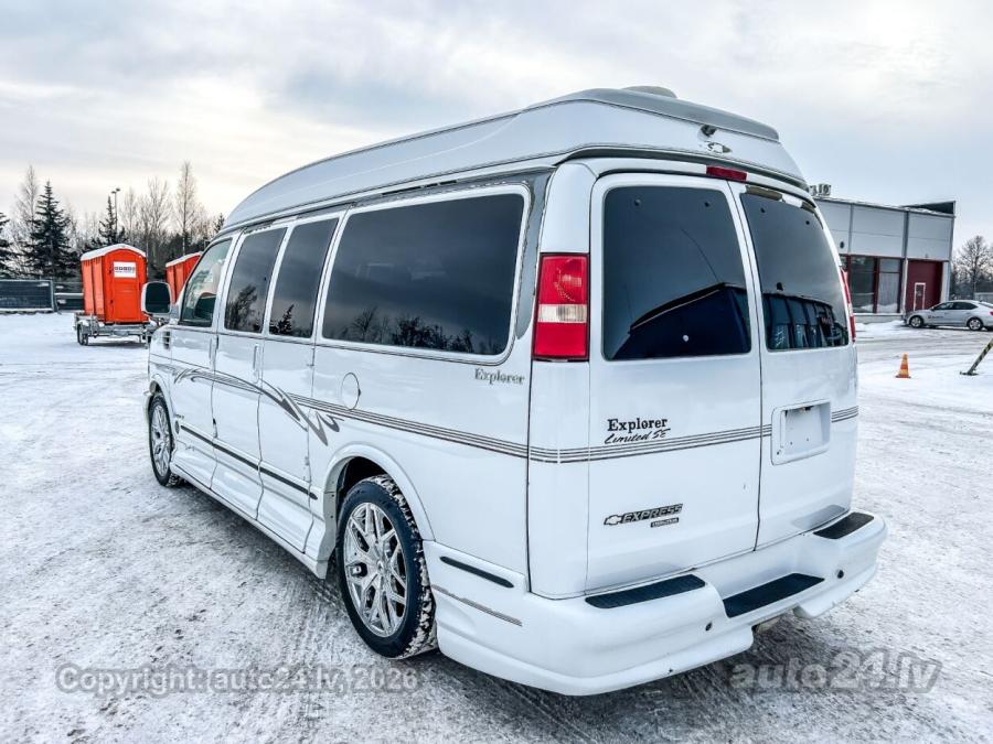 White Chevrolet Express 2008 in Valga, with an engine capacity of 5.30 L and mileage of 238 thousand km for 14900 €, photo 6 on AUTOMOTO.COM.LV
