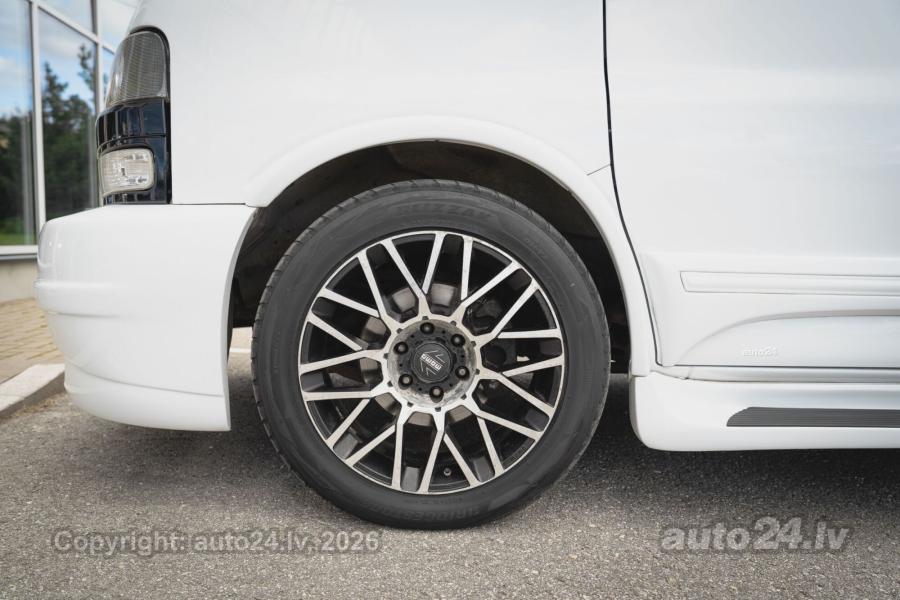 White Chevrolet Express 2014 in Tallinn, with an engine capacity of 5.30 L and mileage of 135 thousand km for 35900 €, photo 10 on AUTOMOTO.COM.LV