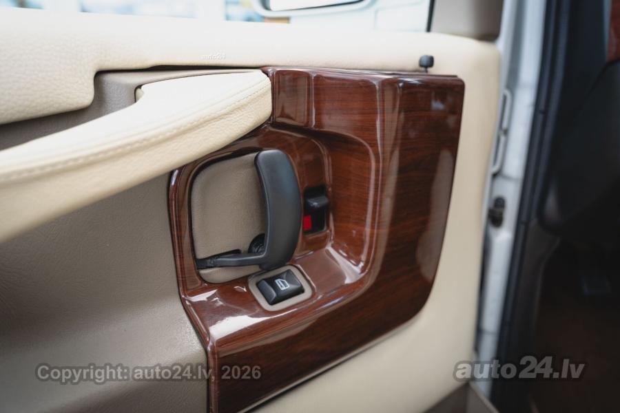 White Chevrolet Express 2014 in Tallinn, with an engine capacity of 5.30 L and mileage of 135 thousand km for 35900 €, photo 20 on AUTOMOTO.COM.LV