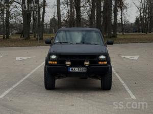 Черный Шевроле K1500 1993 в Рига, объемом двигателя 5.70 л и пробегом 260 тыс. км за 14000 €, фото 5 на AUTOMOTO.COM.LV