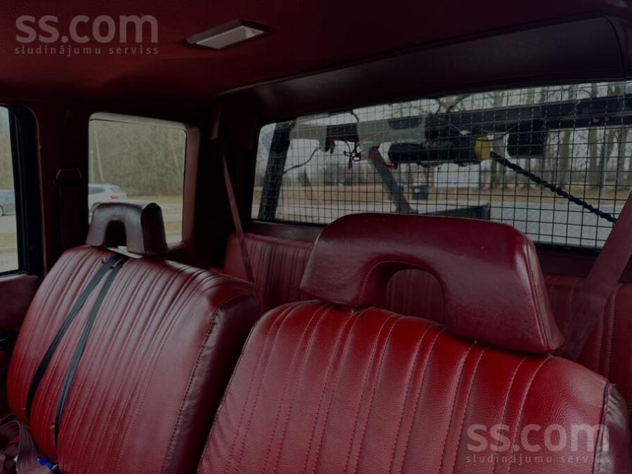 Черный Шевроле K1500 1993 в Рига, объемом двигателя 5.70 л и пробегом 260 тыс. км за 14000 €, фото 10 на AUTOMOTO.COM.LV