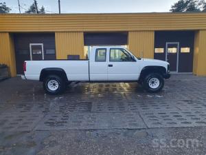 White Chevrolet K1500 1993 in Riga, with an engine capacity of 5.70 L and mileage of 154 thousand km for 12000 €, photo 5 on AUTOMOTO.COM.LV