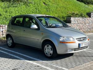 Pelēks Chevrolet Kalos 2004 Rīga, ar dzinēja tilpumu 1.40 L un nobraukumu 75 tūkst. km par 1800 €, foto  vietnē AUTOMOTO.COM.LV