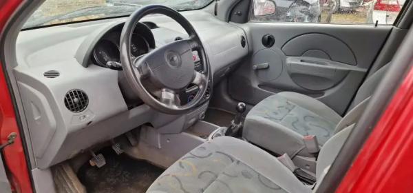 Sarkans Chevrolet Kalos 2004 Valmiera, ar dzinēja tilpumu 1.20 L un nobraukumu 220 tūkst. km par 780 €, foto 9 vietnē AUTOMOTO.COM.LV