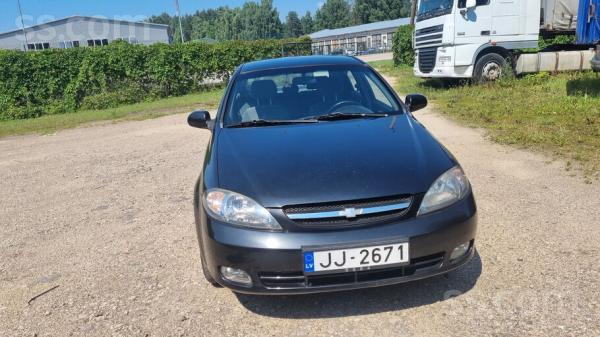 Black Chevrolet Lacetti 2005 in Riga, with an engine capacity of 1.60 L and mileage of 151 thousand km for 1500 €, photo 2 on AUTOMOTO.COM.LV