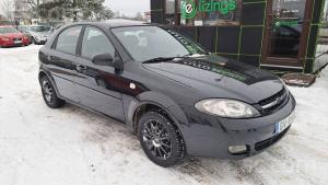 Black Chevrolet Lacetti 2007 in Riga, with an engine capacity of 2.00 L and mileage of 169 thousand km for 2950 €, photo 3 on AUTOMOTO.COM.LV