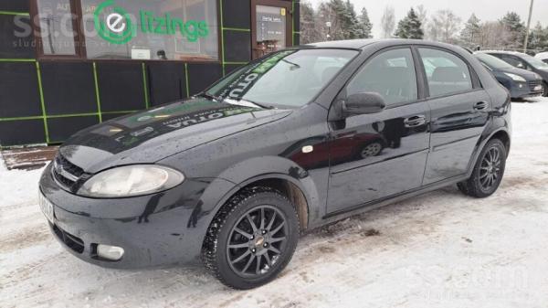 Black Chevrolet Lacetti 2007 in Riga, with an engine capacity of 2.00 L and mileage of 169 thousand km for 2950 €, photo 1 on AUTOMOTO.COM.LV