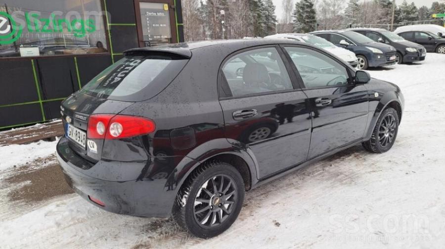 Black Chevrolet Lacetti 2007 in Riga, with an engine capacity of 2.00 L and mileage of 169 thousand km for 2950 €, photo 5 on AUTOMOTO.COM.LV