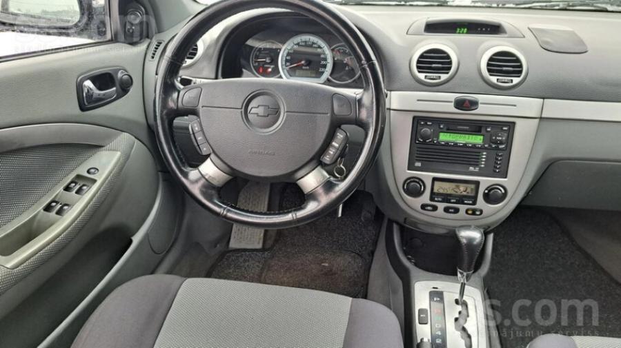 Black Chevrolet Lacetti 2007 in Riga, with an engine capacity of 2.00 L and mileage of 169 thousand km for 2950 €, photo 6 on AUTOMOTO.COM.LV