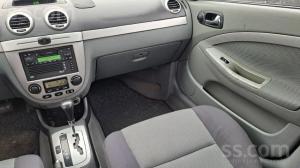 Black Chevrolet Lacetti 2007 in Riga, with an engine capacity of 2.00 L and mileage of 169 thousand km for 2950 €, photo 7 on AUTOMOTO.COM.LV