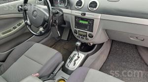 Black Chevrolet Lacetti 2007 in Riga, with an engine capacity of 2.00 L and mileage of 169 thousand km for 2950 €, photo 10 on AUTOMOTO.COM.LV