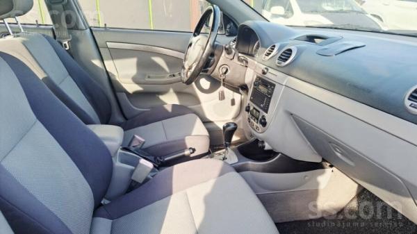 Black Chevrolet Lacetti 2007 in Riga, with an engine capacity of 2.00 L and mileage of 169 thousand km for 2790 €, photo 8 on AUTOMOTO.COM.LV