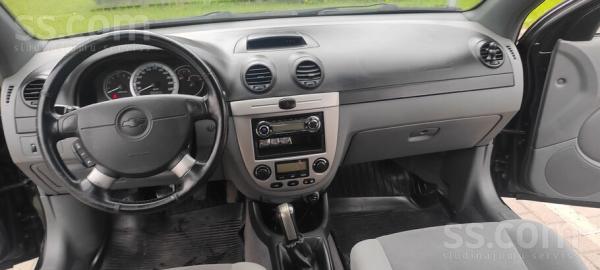 Black Chevrolet Lacetti 2007 in Jelgava, with an engine capacity of 2.00 L and mileage of 168 thousand km for 1500 €, photo 4 on AUTOMOTO.COM.LV