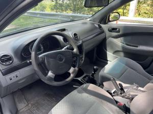 Black Chevrolet Lacetti 2008 in Vilnius, with an engine capacity of 1.60 L and mileage of 250 thousand km for 950 €, photo 6 on AUTOMOTO.COM.LV