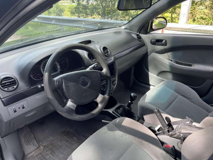 Black Chevrolet Lacetti 2008 in Vilnius, with an engine capacity of 1.60 L and mileage of 250 thousand km for 950 €, photo 6 on AUTOMOTO.COM.LV