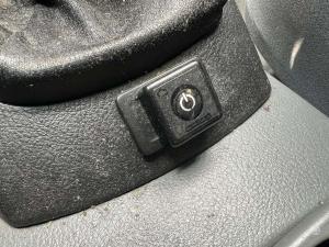 Black Chevrolet Lacetti 2008 in Vilnius, with an engine capacity of 1.60 L and mileage of 250 thousand km for 950 €, photo 10 on AUTOMOTO.COM.LV