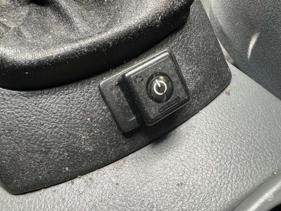 Black Chevrolet Lacetti 2008 in Vilnius, with an engine capacity of 1.60 L and mileage of 250 thousand km for 950 €, photo 10 on AUTOMOTO.COM.LV