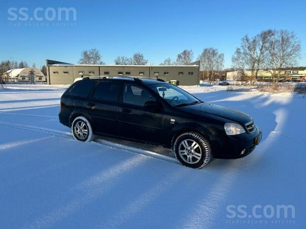 Melns Chevrolet Lacetti 2010 Tukums, ar dzinēja tilpumu 2.00 L un nobraukumu 254 tūkst. km par 700 €, foto 1 vietnē AUTOMOTO.COM.LV