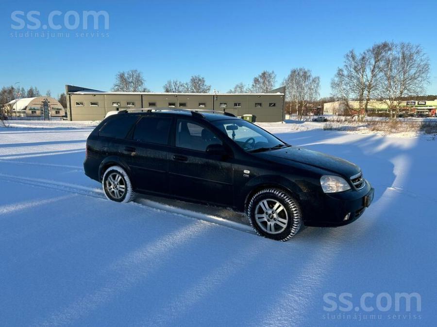 Melns Chevrolet Lacetti 2010 Tukums, ar dzinēja tilpumu 2.00 L un nobraukumu 254 tūkst. km par 700 €, foto 1 vietnē AUTOMOTO.COM.LV
