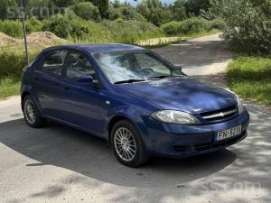 Blue Chevrolet Lacetti 2005 in Jelgava, with an engine capacity of 1.40 L and mileage of 306 thousand km for 1025 €, photo 3 on AUTOMOTO.COM.LV