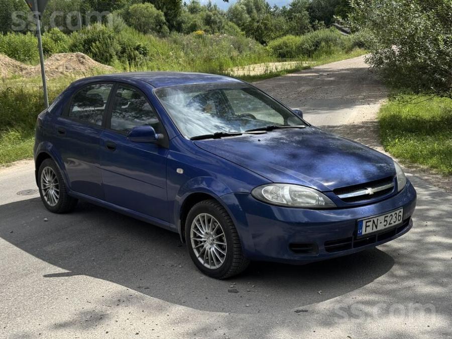 Blue Chevrolet Lacetti 2005 in Jelgava, with an engine capacity of 1.40 L and mileage of 306 thousand km for 1025 €, photo 3 on AUTOMOTO.COM.LV