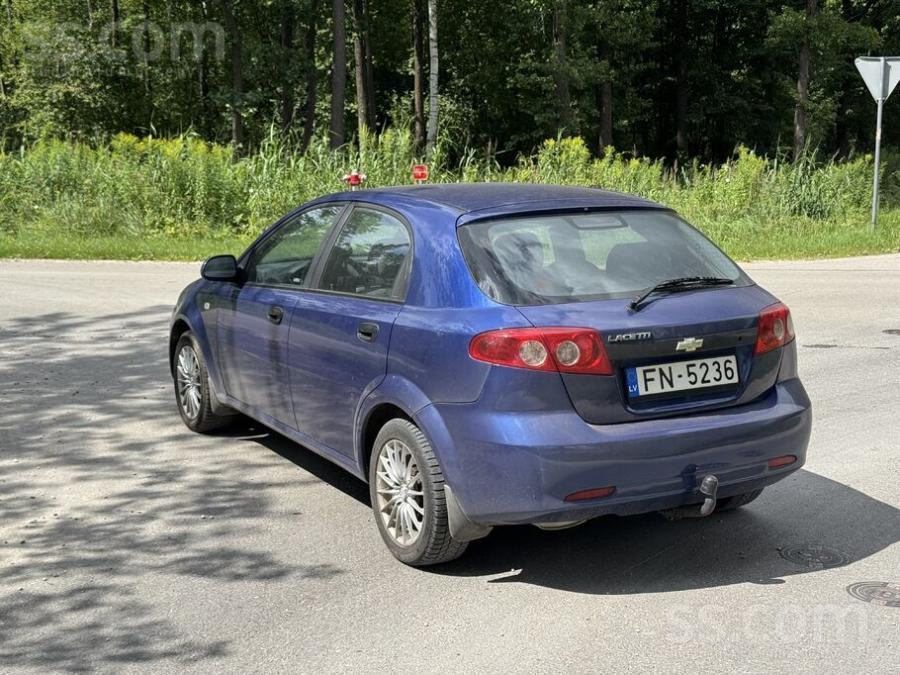 Blue Chevrolet Lacetti 2005 in Jelgava, with an engine capacity of 1.40 L and mileage of 306 thousand km for 1025 €, photo 4 on AUTOMOTO.COM.LV