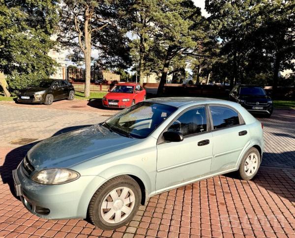 Chevrolet Lacetti 2006 in Ventspils on AUTOMOTO.COM.LV Blue Chevrolet Lacetti 2006 in Ventspils, with an engine capacity of 1.40 L and mileage of 248 thousand km for 900 €, photo 1 on AUTOMOTO.COM.LV