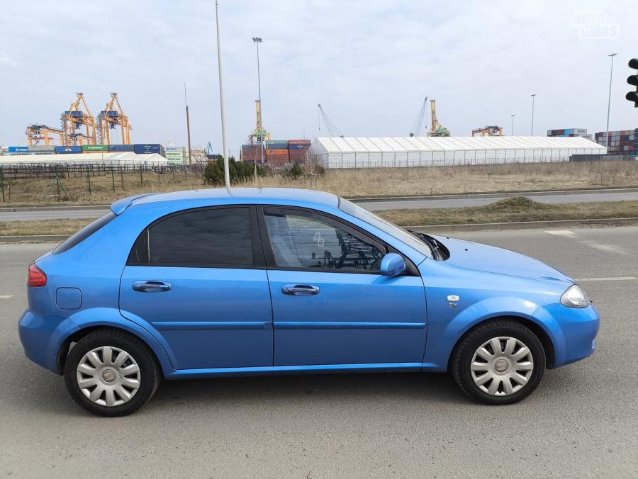 Zils Chevrolet Lacetti 2008 Klaipėda, ar dzinēja tilpumu 2.00 L un nobraukumu 214 tūkst. km par 1500 €, foto 3 vietnē AUTOMOTO.COM.LV