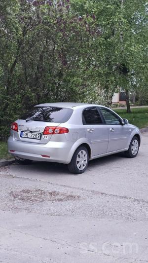 Pelēks Chevrolet Lacetti 2007 Liepāja, ar dzinēja tilpumu 1.60 L un nobraukumu 259 tūkst. km par 975 €, foto 3 vietnē AUTOMOTO.COM.LV