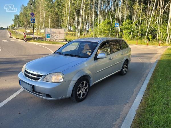 Grey Chevrolet Lacetti 2007 in Vilnius, with an engine capacity of 1.60 L and mileage of 150 thousand km for 550 €, photo 1 on AUTOMOTO.COM.LV