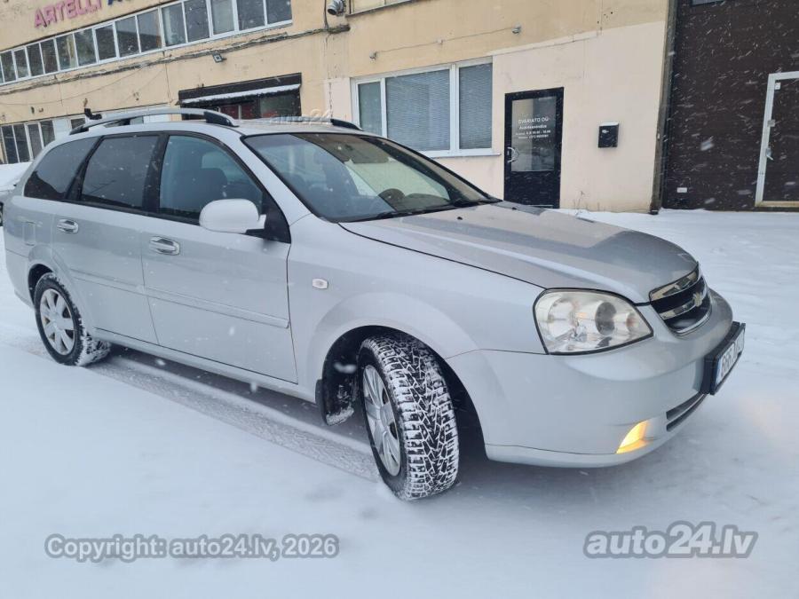 Pelēks Chevrolet Lacetti 2009 Tallina, ar dzinēja tilpumu 1.60 L un nobraukumu 252 tūkst. km par 2500 €, foto 7 vietnē AUTOMOTO.COM.LV