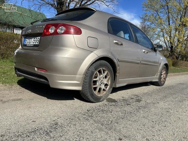 Chevrolet Lacetti 2008 in Varena, with an engine capacity of 1.60 L and mileage of 177 thousand km for 660 €, photo 4 on AUTOMOTO.COM.LV