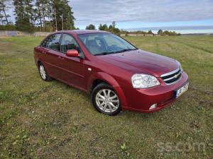 Red Chevrolet Lacetti 2008 in Riga, with an engine capacity of 1.80 L and mileage of 143 thousand km for 1350 €, photo 4 on AUTOMOTO.COM.LV