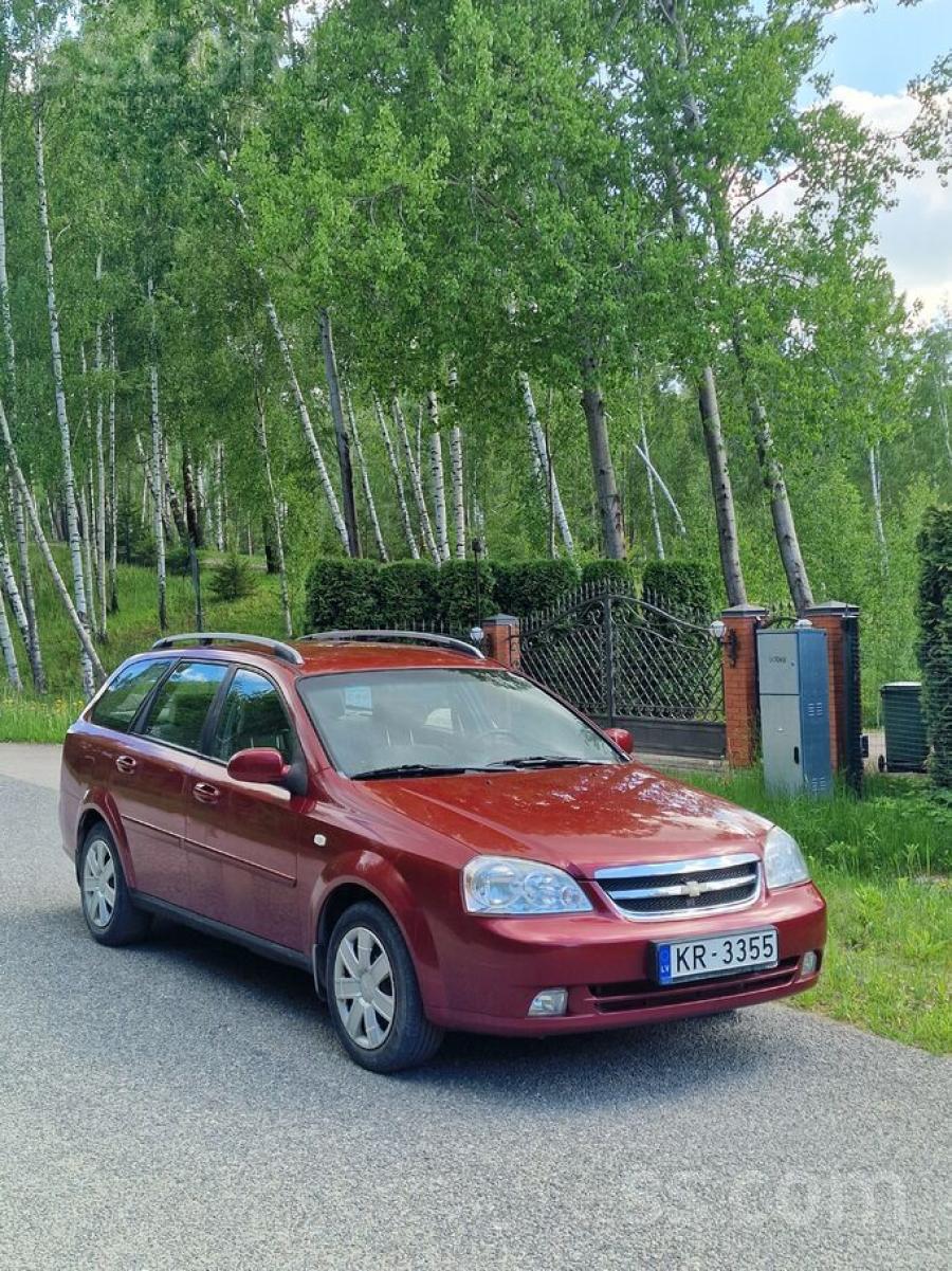 Красный Шевроле Лачетти 2006 в Елгава, объемом двигателя 1.60 л и пробегом 114 тыс. км за 2250 €, фото 1 на AUTOMOTO.COM.LV