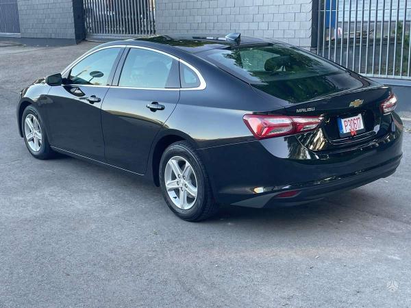 Black Chevrolet Malibu 2022 in Marijampole, with an engine capacity of 1.50 L and mileage of 91 thousand km for 14700 €, photo 8 on AUTOMOTO.COM.LV