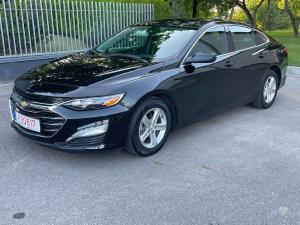 Black Chevrolet Malibu 2022 in Marijampole, with an engine capacity of 1.50 L and mileage of 91 thousand km for 14700 €, photo 3 on AUTOMOTO.COM.LV