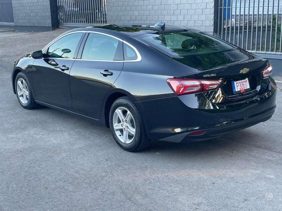 Black Chevrolet Malibu 2022 in Marijampole, with an engine capacity of 1.50 L and mileage of 91 thousand km for 14700 €, photo 9 on AUTOMOTO.COM.LV