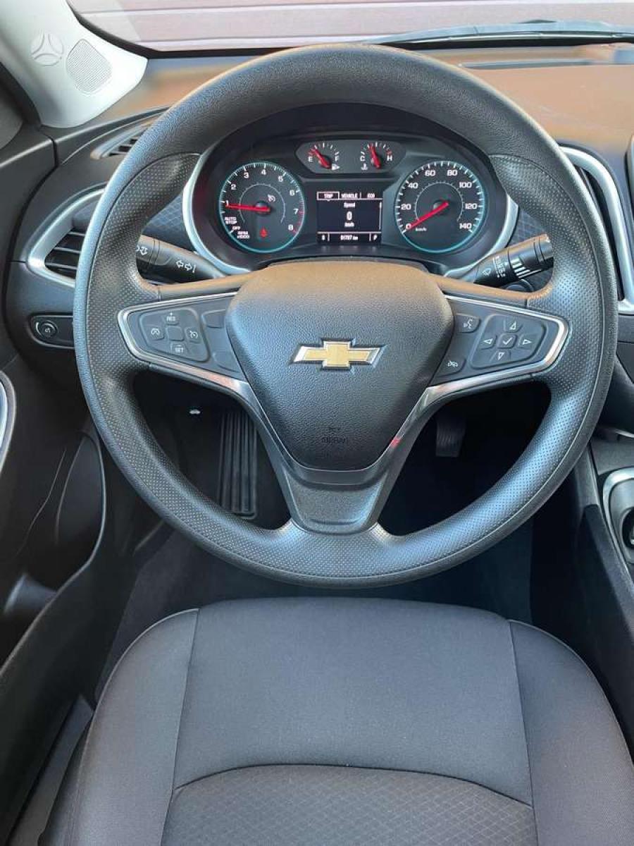 Black Chevrolet Malibu 2022 in Marijampole, with an engine capacity of 1.50 L and mileage of 91 thousand km for 14700 €, photo 11 on AUTOMOTO.COM.LV