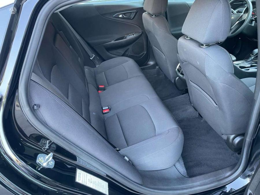 Black Chevrolet Malibu 2022 in Marijampole, with an engine capacity of 1.50 L and mileage of 91 thousand km for 14700 €, photo 19 on AUTOMOTO.COM.LV